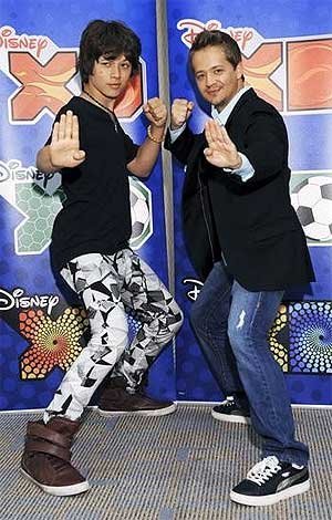 Disney XD's new karate-themed sitcom, "Kickin' It" gets off to a promising start - Jim Hill Media